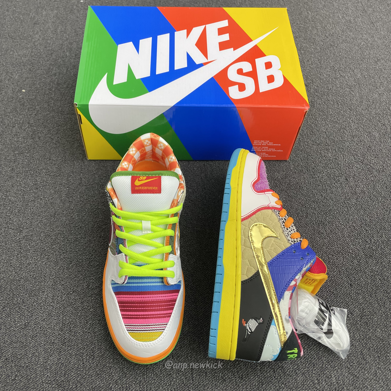 Nike SB Dunk Low “What The” 2023